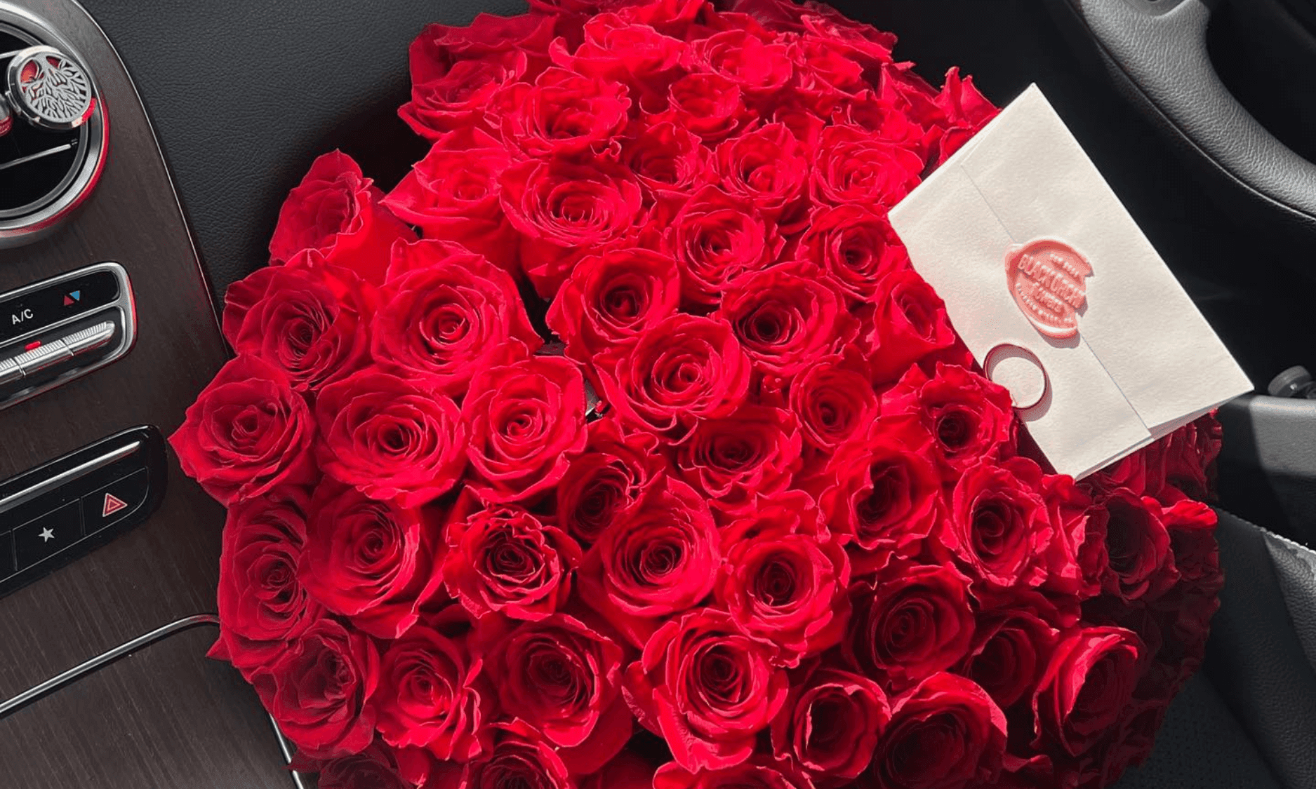 Valentine Roses Delivery 🌹 Los Angeles – Black Orchid Flowers
